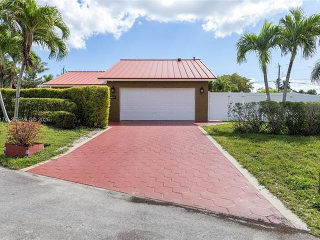 4548 SW 28th Way, Dania Beach, FL 33312