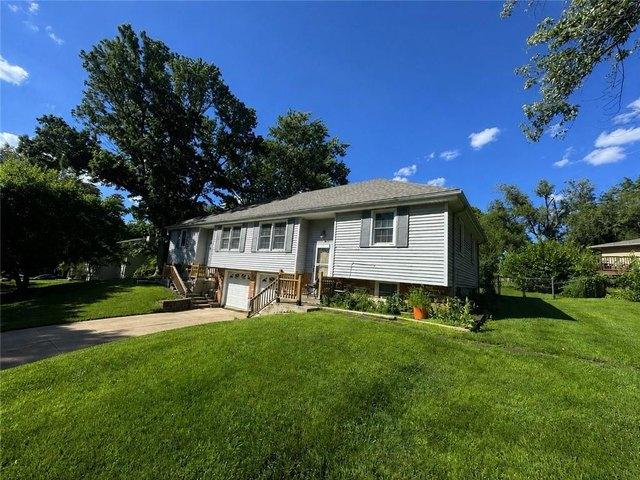 4540 Melody Ln, Kansas City, KS 66106
