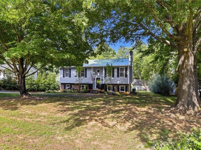 4540 Oakwood Circle