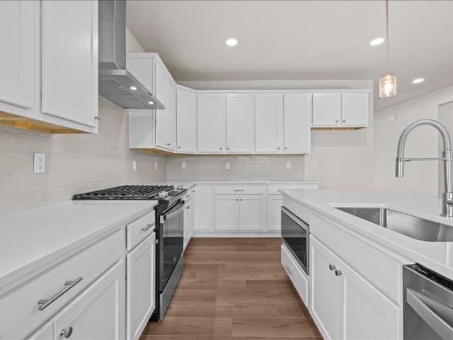 4540 Delmar DR