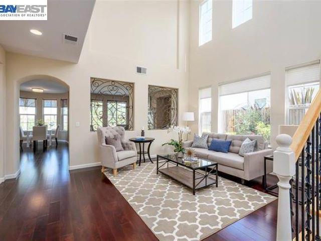 4540 Sweetgale Dr