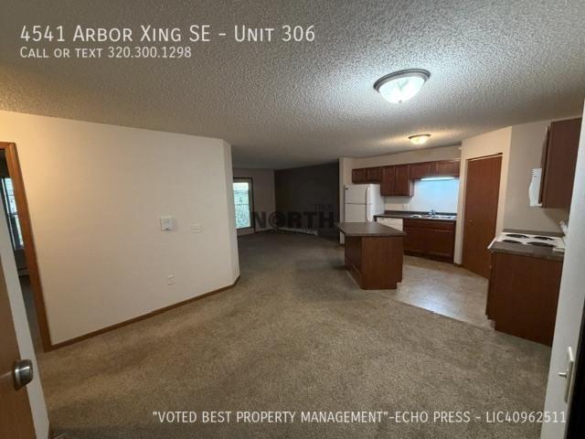 4541 Arbor Xing SE, 2 beds, 2 full baths