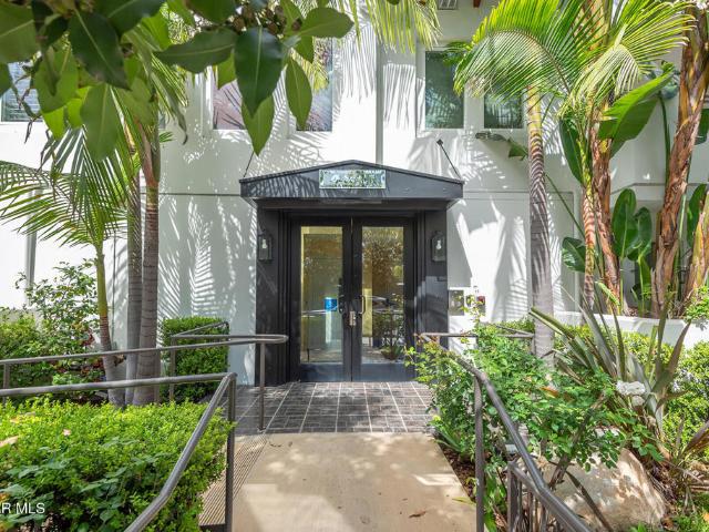 4541 Colfax Avenue 101