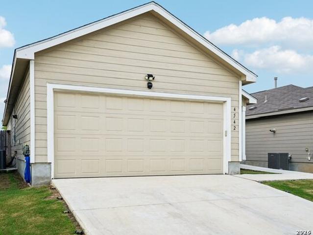 4542 Martin Way