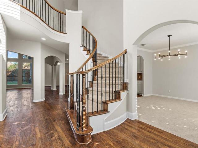 4542 Carraway Drive