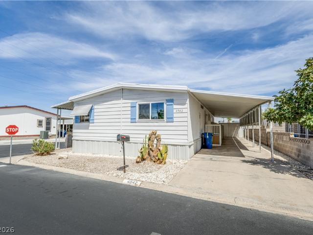 4542 E Royal Club Way