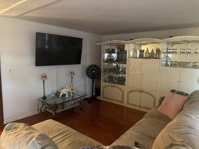 454 Avenue C, Bayonne, NJ 07002