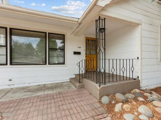 454 Glenmanor Dr, Reno, NV 89509