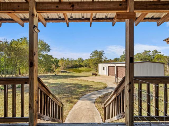 454 Leisure Ln