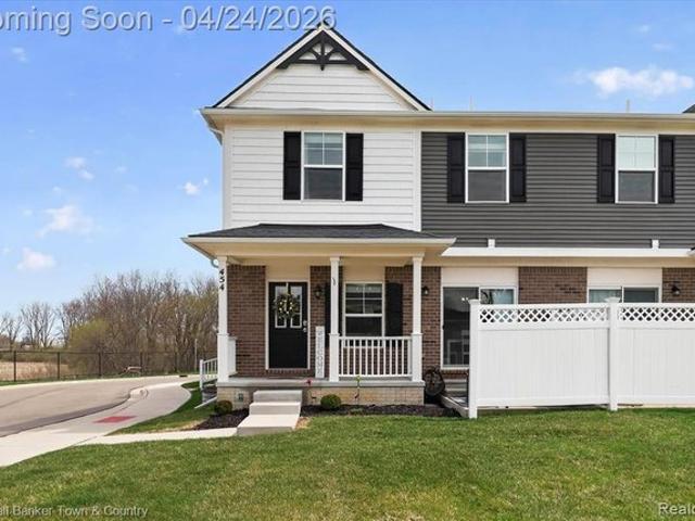 454 Maple Cove Cir Unit 19, Saline, MI 48176