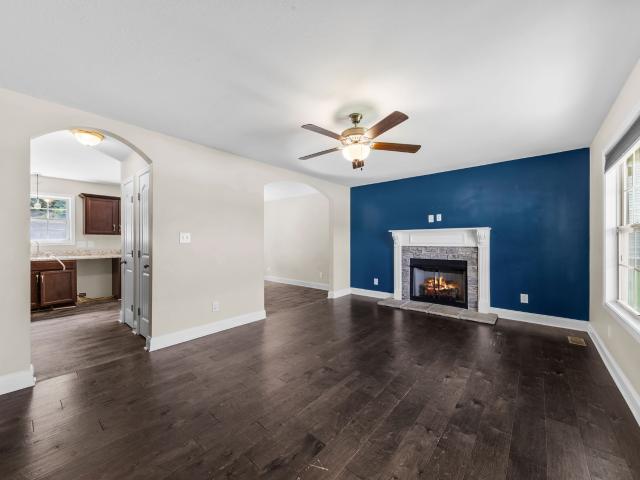454 N Magnolia Dr
