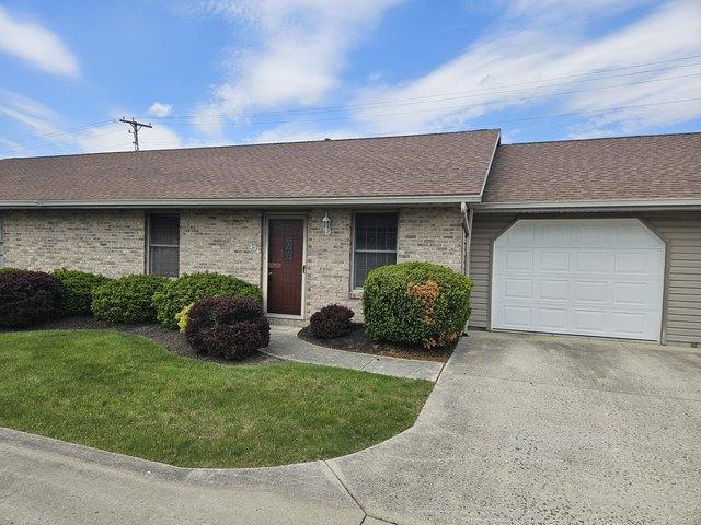454 S Mumaugh Rd, Lima, OH 45804