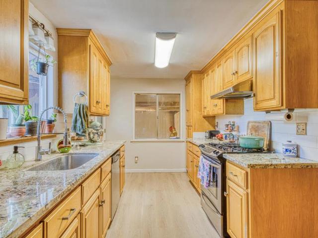 454 Paradise Road