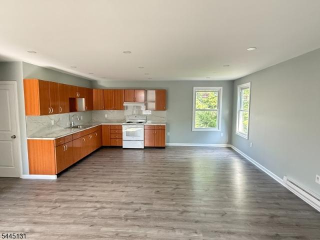 454 Park Ave # 3