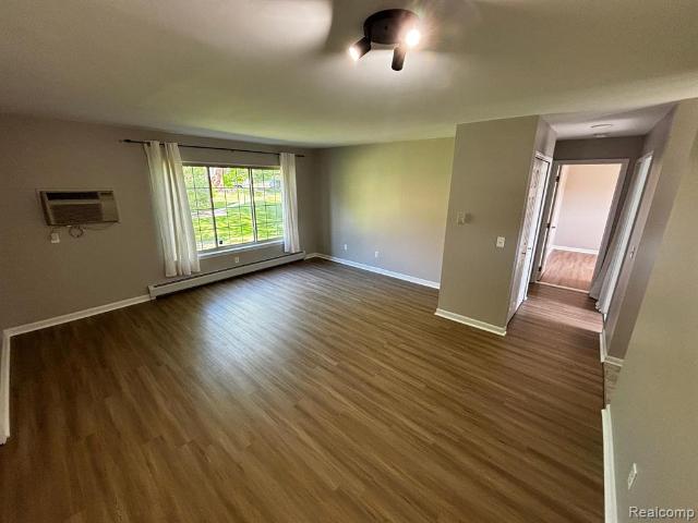 454 ROMEO Road # 215