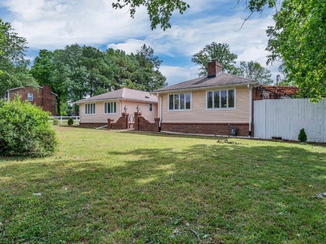 454 W Campbell Rd