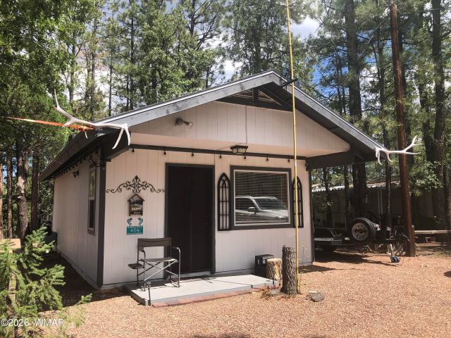 454 W Cooley Lane