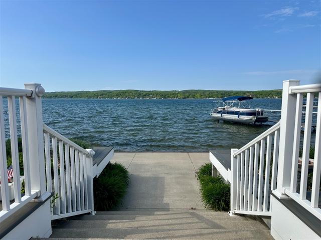 4554 Crescent Beach Road
