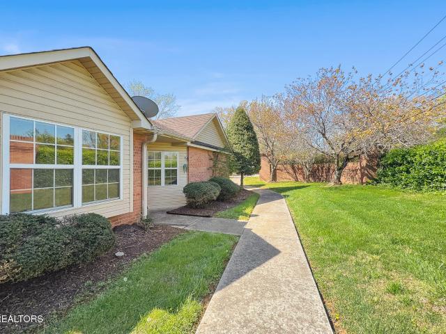 4554 Shamus Way, Knoxville, TN 37918 | MLS #1336 | Compass