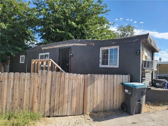 4554 th St E Spc 7, Lancaster, CA 93535