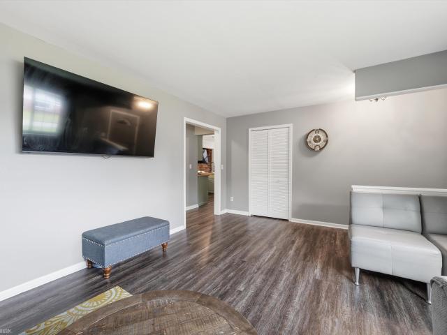 45553 Klingkammer Street