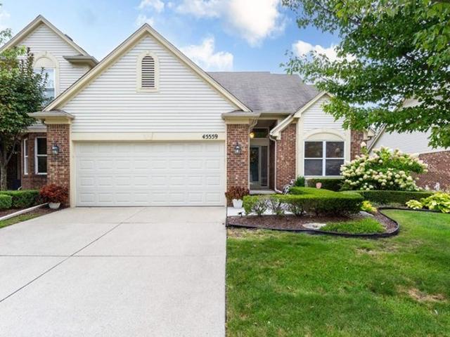 45559 Rathmore Dr, Macomb Township, MI 48044