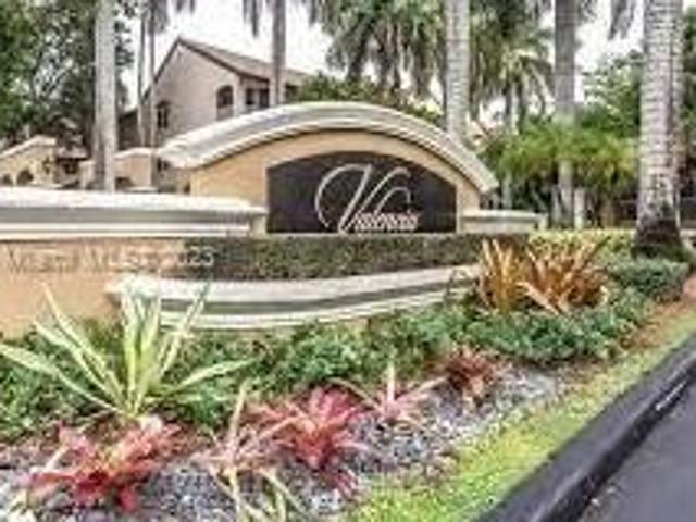 4555 99th Ave NW #103, Doral, FL 33178