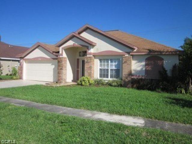 4556 Varsity Cir, Lehigh Acres, FL 33971