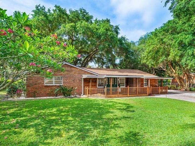 4556 Woodmere Ln, Lake Worth, FL 33463