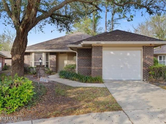 4557 Middleton Park Cir W, Jacksonville, FL 32224