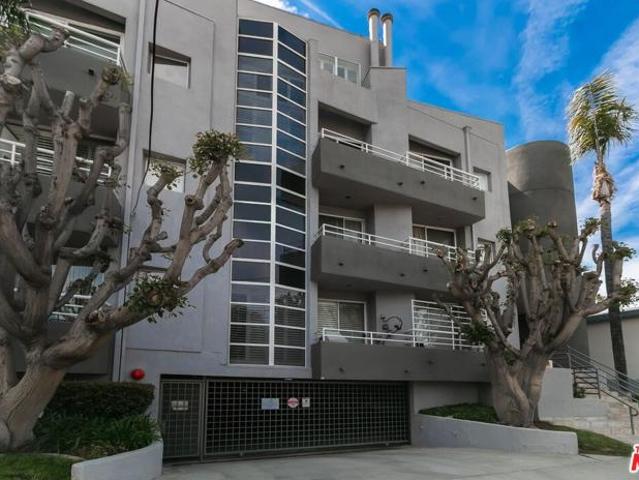 4557 Haskell Ave #105, Encino, CA 91436
