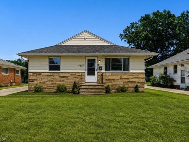 4557 W 223rd St, Fairview Park, OH 44126