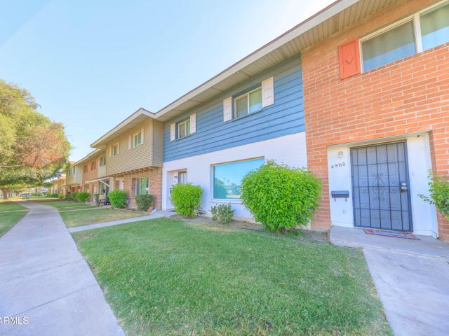 4558 N 15TH Avenue