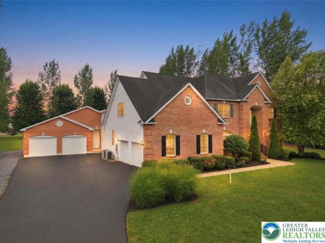 4559 Oakwood Lane
