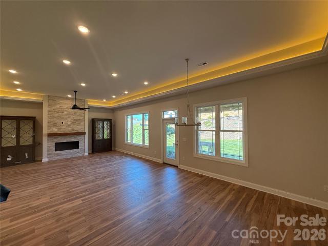 4559 Holly Circle NE