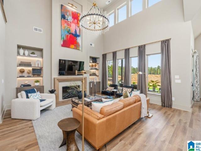 4559 Lynton Drive