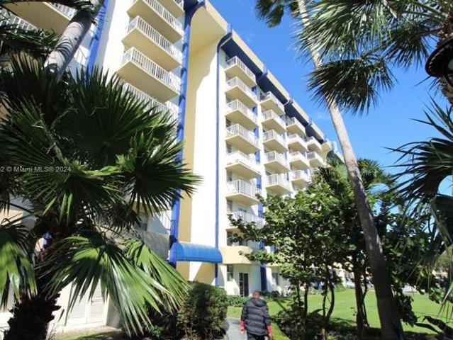 4550 NW 9th St #811E, Miami, FL 33126