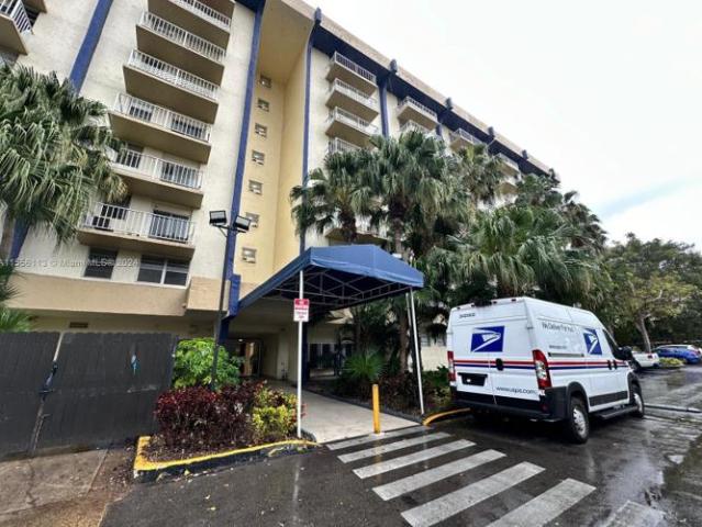 4550 NW 9th St #101E, Miami, FL 33126