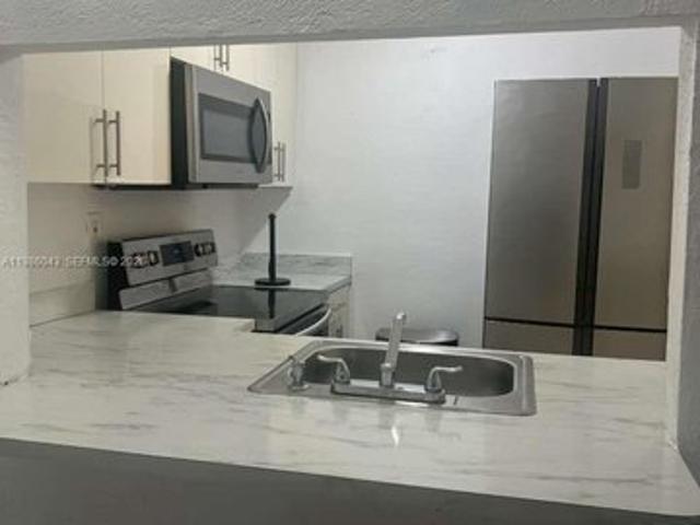 4550 NW 9th St Unit 114E, Miami, FL 33126