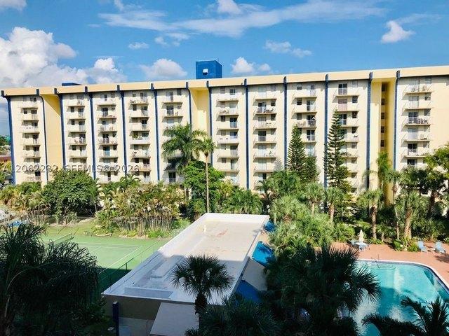 4550 NW 9th St Unit 706E, Miami, FL 33126