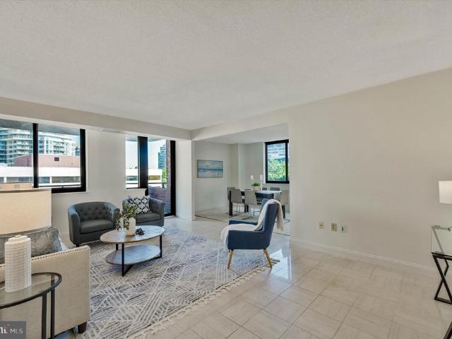 4550 N Park Avenue # 812
