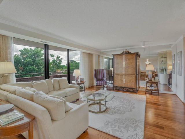 4550 N Park Avenue N # 405