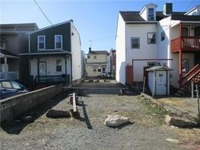 4550 Carroll St, Pittsburgh, PA 15224