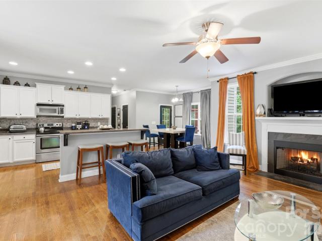4550 Chestwood Court