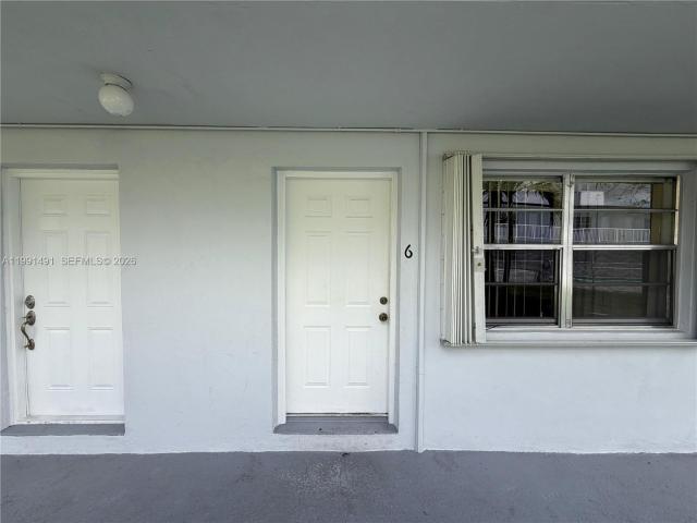 4550 SW 67th Ave, Unit 6, Miami, FL 33155 | MLS #A11991 | Compass