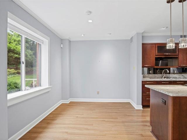 4550 WARWICK Boulevard # 208