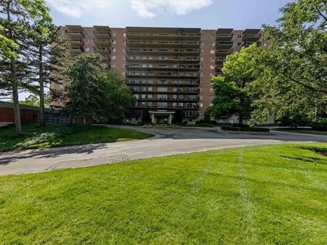 4550 Warwick Blvd Apt 213, Kansas City, MO 64111