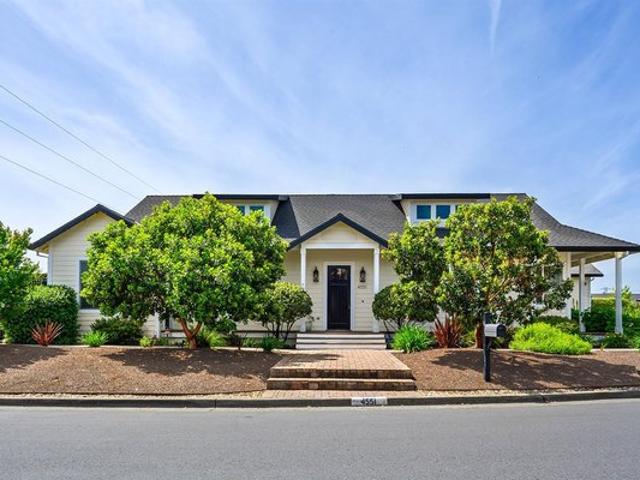 4551 Brighton Dr, Santa Rosa, CA 95403