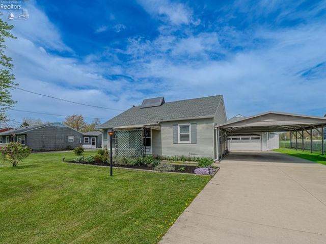 4551 West Harbor Rd, Port Clinton, OH 43452