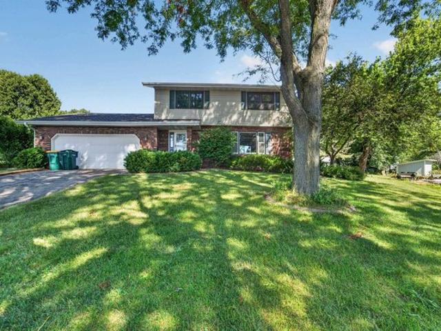 4552 Falcon Ct, Cottage Grove, WI 53527